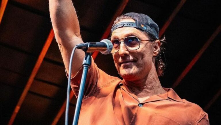 El actor, Matthew McConaughey se convierte en “Life Coach”