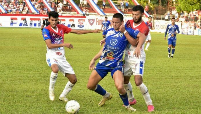 Espectacular chilena de Steven Vásquez en la victoria del Firpo