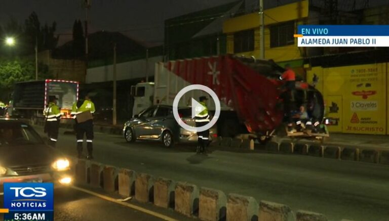 Hombre fallece tras ser atropellado en la alameda Juan Pablo II