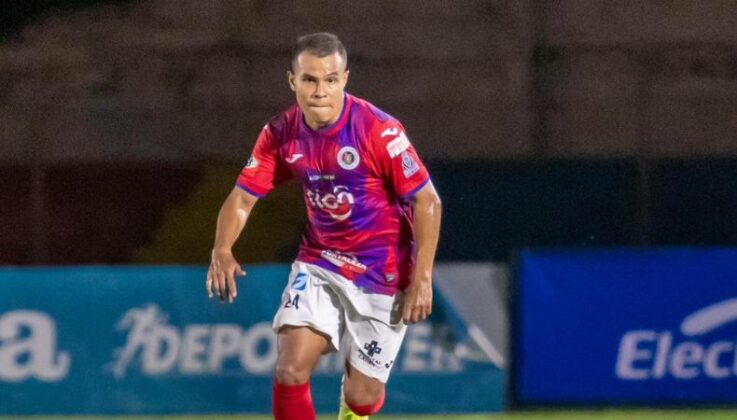 Alexander Guirola se une la lista de salidas de FAS