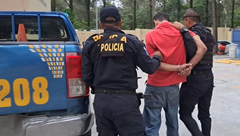 ¡Salvadoreño es capturado por robar un furgón en Guatemala! ¡Salvadoreño es capturado por robar un furgón en Guatemala!