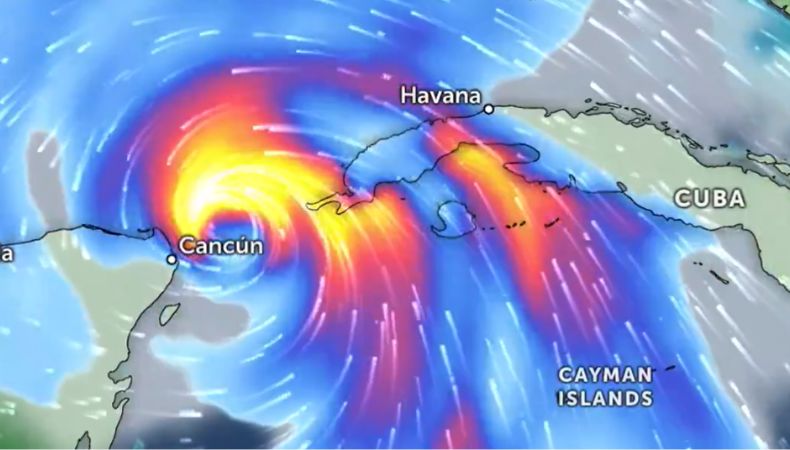 ¡Helene se convierte en huracán categoría 1!