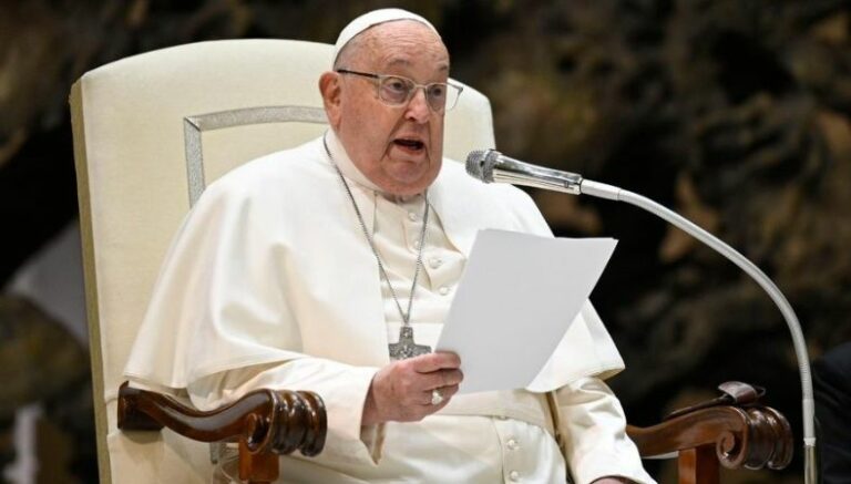 Papa Francisco sufrió dos episodios de insuficiencia respiratoria