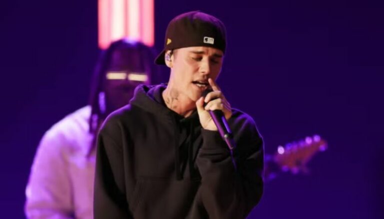 Justin Bieber lanza “Swag”, su nuevo disco más personal